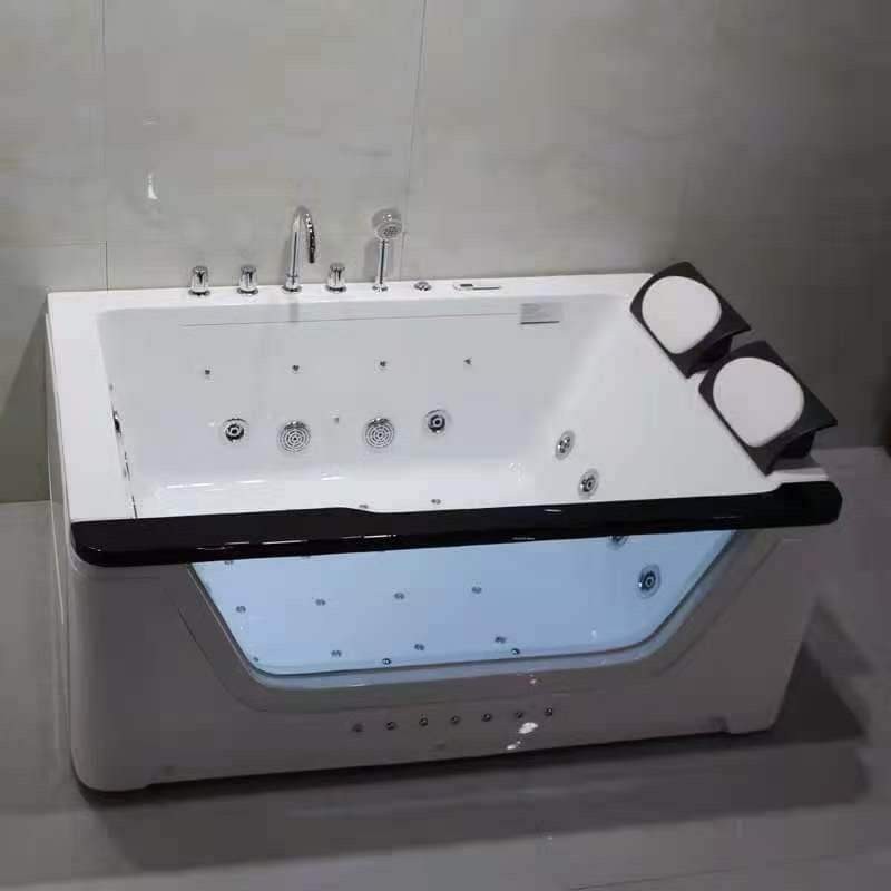 Jacuzzi Bathtub With Jets, Furniture & Home Living, Bathroom & Kitchen ...