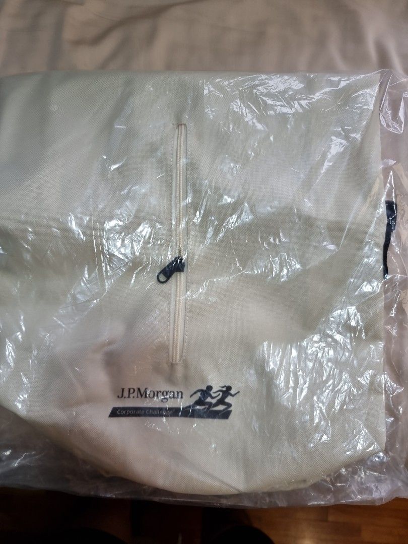 JP Morgan Corporate Challenge 2023 Finisher Bag (Brand New), Men's ...