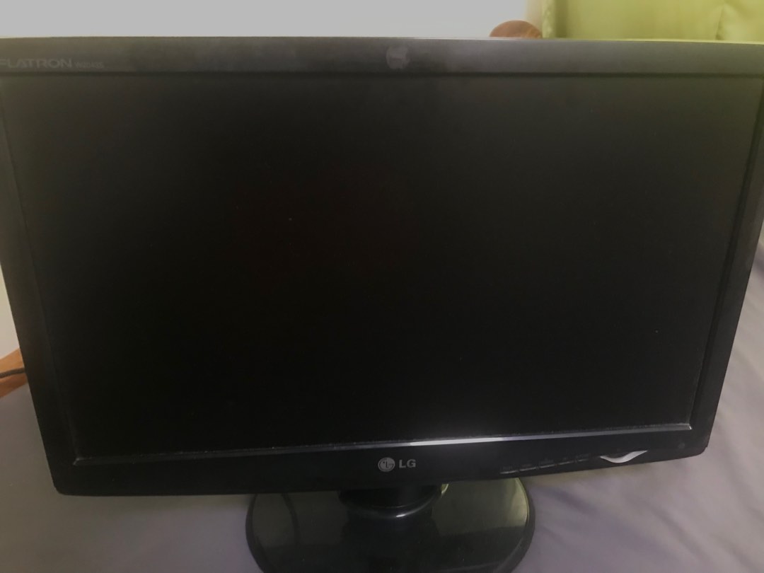 Lg monitor screen 19 inch in good condition, Computers & Tech, Parts ...