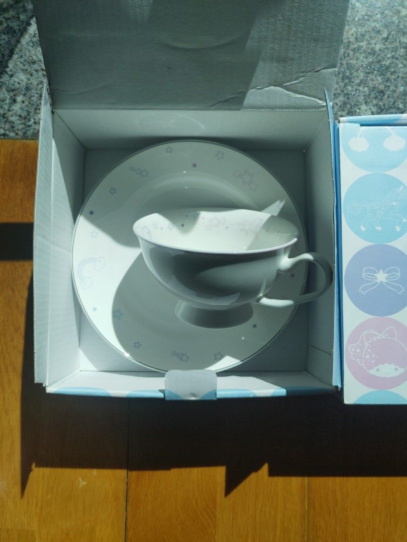 Little Twin Stars tea set x 2, 傢俬＆家居, 廚具和餐具, 茶具配件 - Carousell