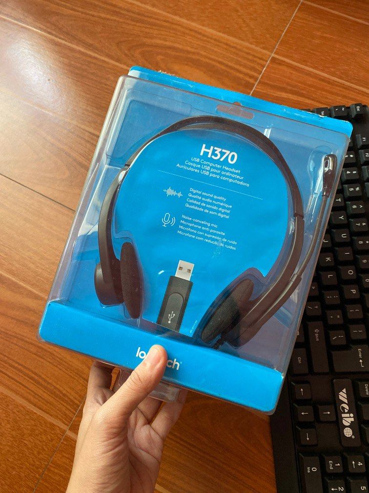 Logitech H370 USB Computer Headset with free wired keyboard, Audio ...