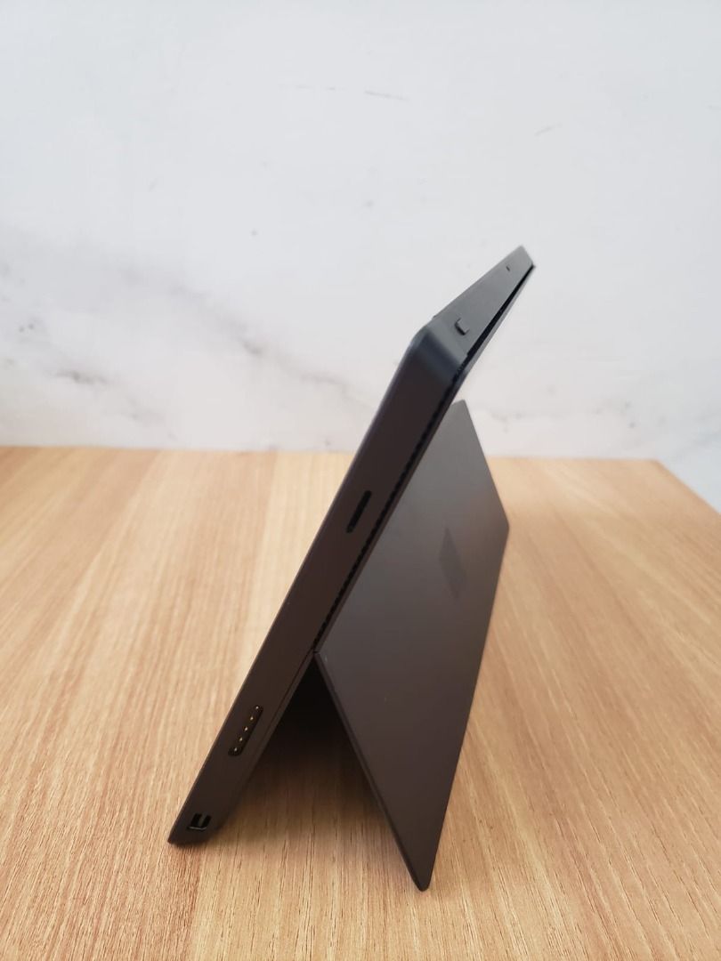 Microsoft Surface Pro - Windows 10 - Intel i5 processor - 11" inch ...