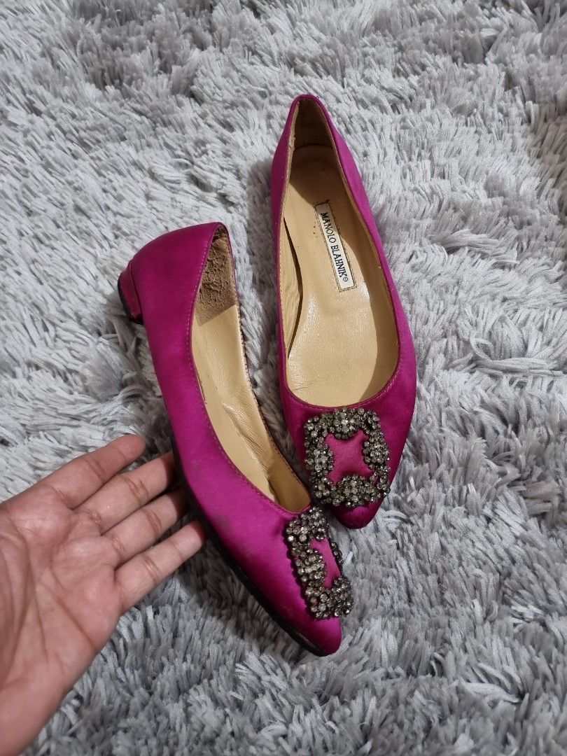 Monolo Blahnik, Women's Fashion, Footwear, Flats & Sandals on Carousell