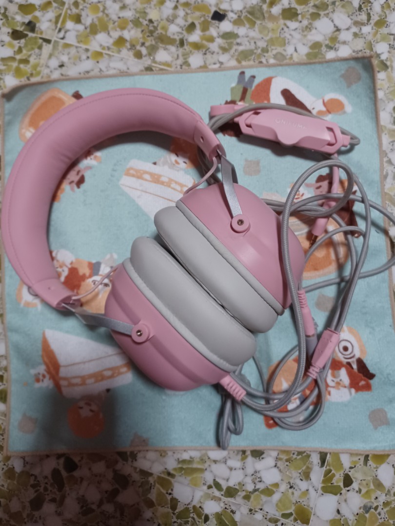 onikuma pink cat gaming headset, Audio, Headphones & Headsets on Carousell
