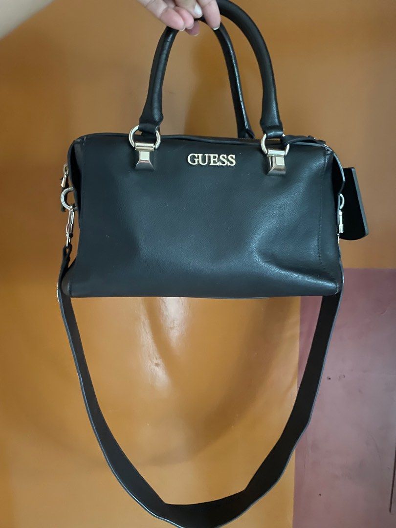 Original Guess Bag, Women's Fashion, Bags & Wallets, Shoulder Bags on ...