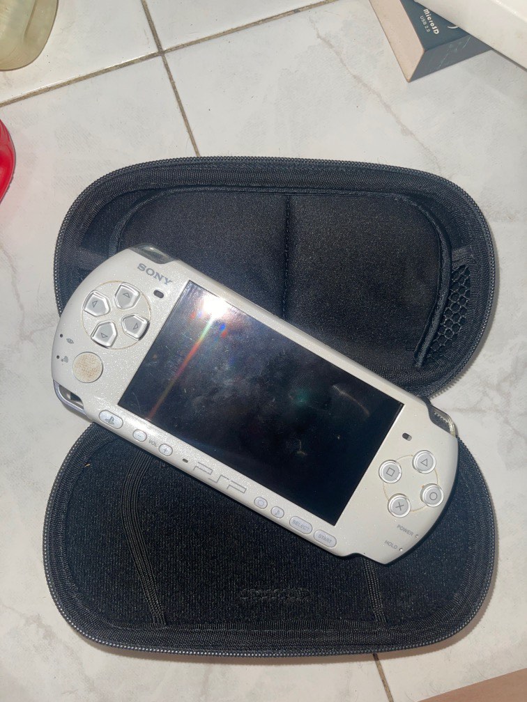 Psp (lightly used but very old), Video Gaming, Video Game Consoles ...