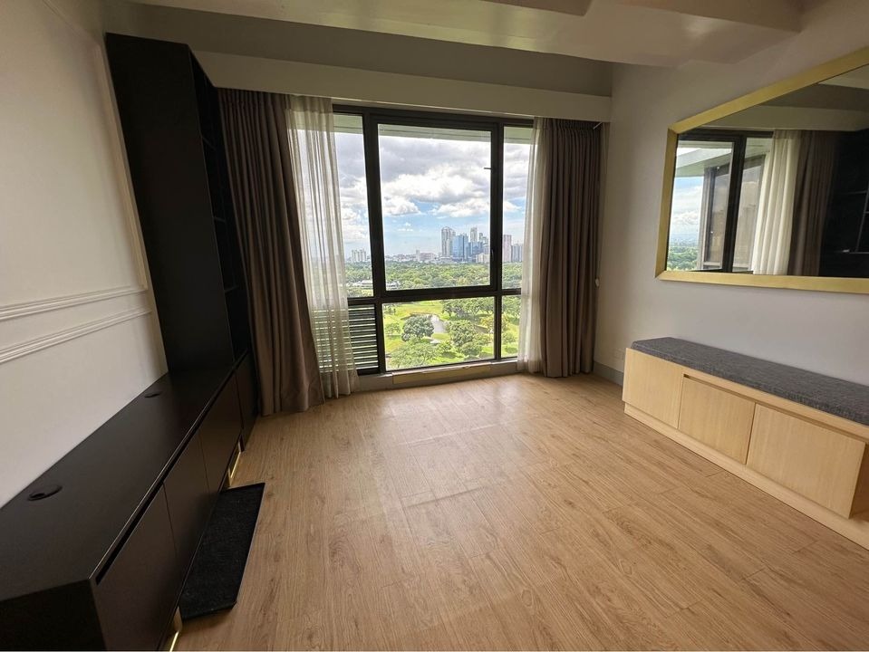Rare Golf View Bellagio 3 2BR double corner unit (three sides of ...