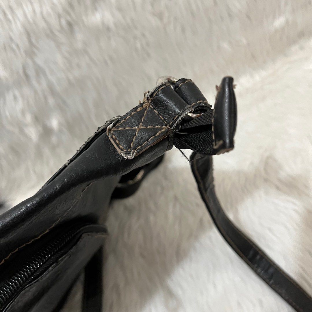 Authentic Relic by Fossil Crossbody Bag, Women's Fashion, Bags ...