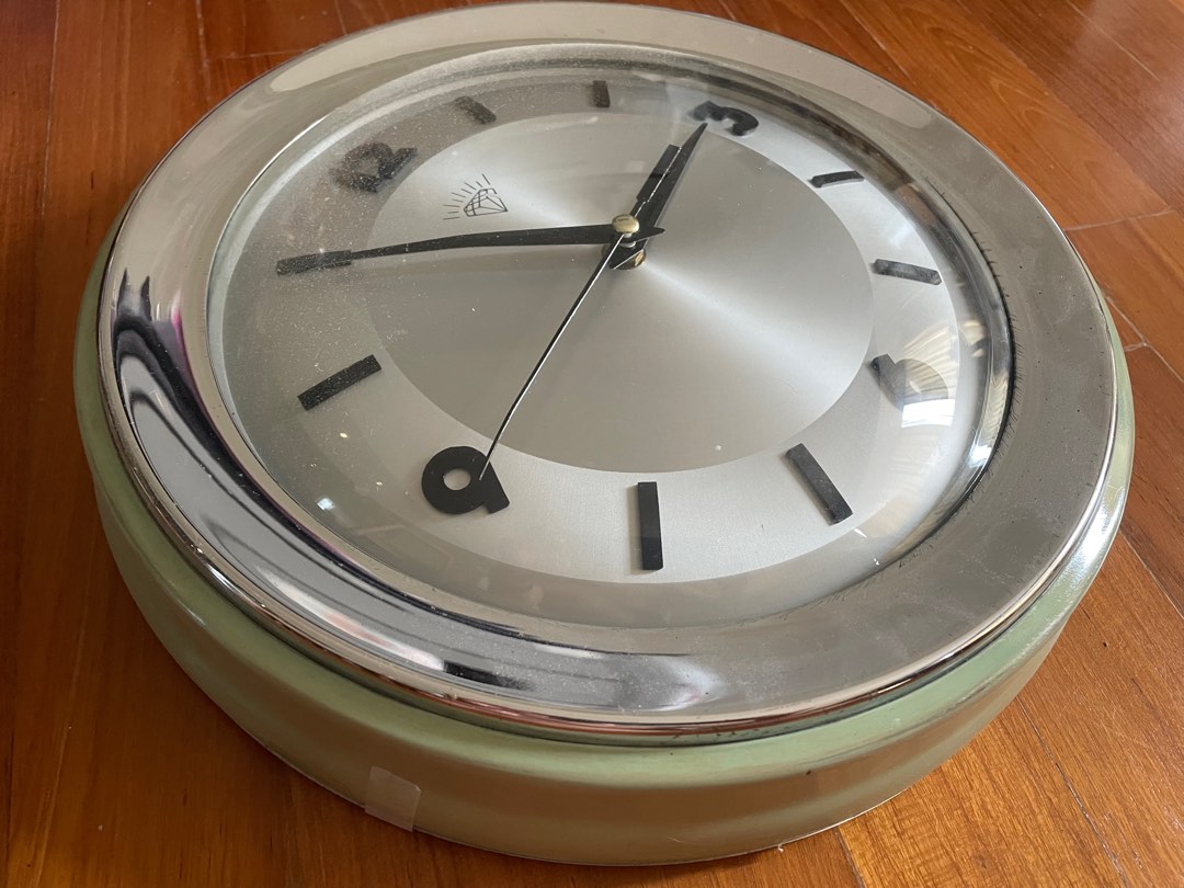 Retro Vintage Diamond Clock, Furniture & Home Living, Home Decor ...