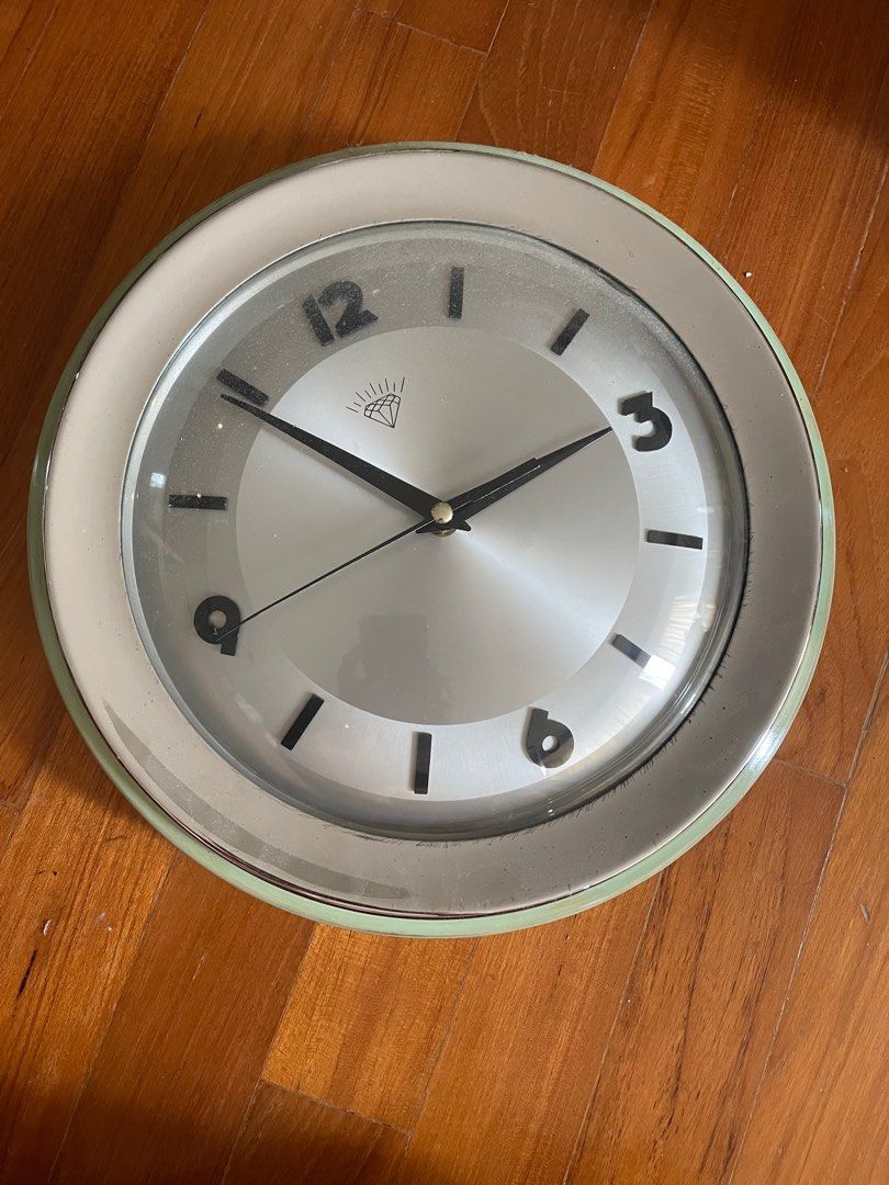 Retro Vintage Diamond Clock, Furniture & Home Living, Home Decor ...