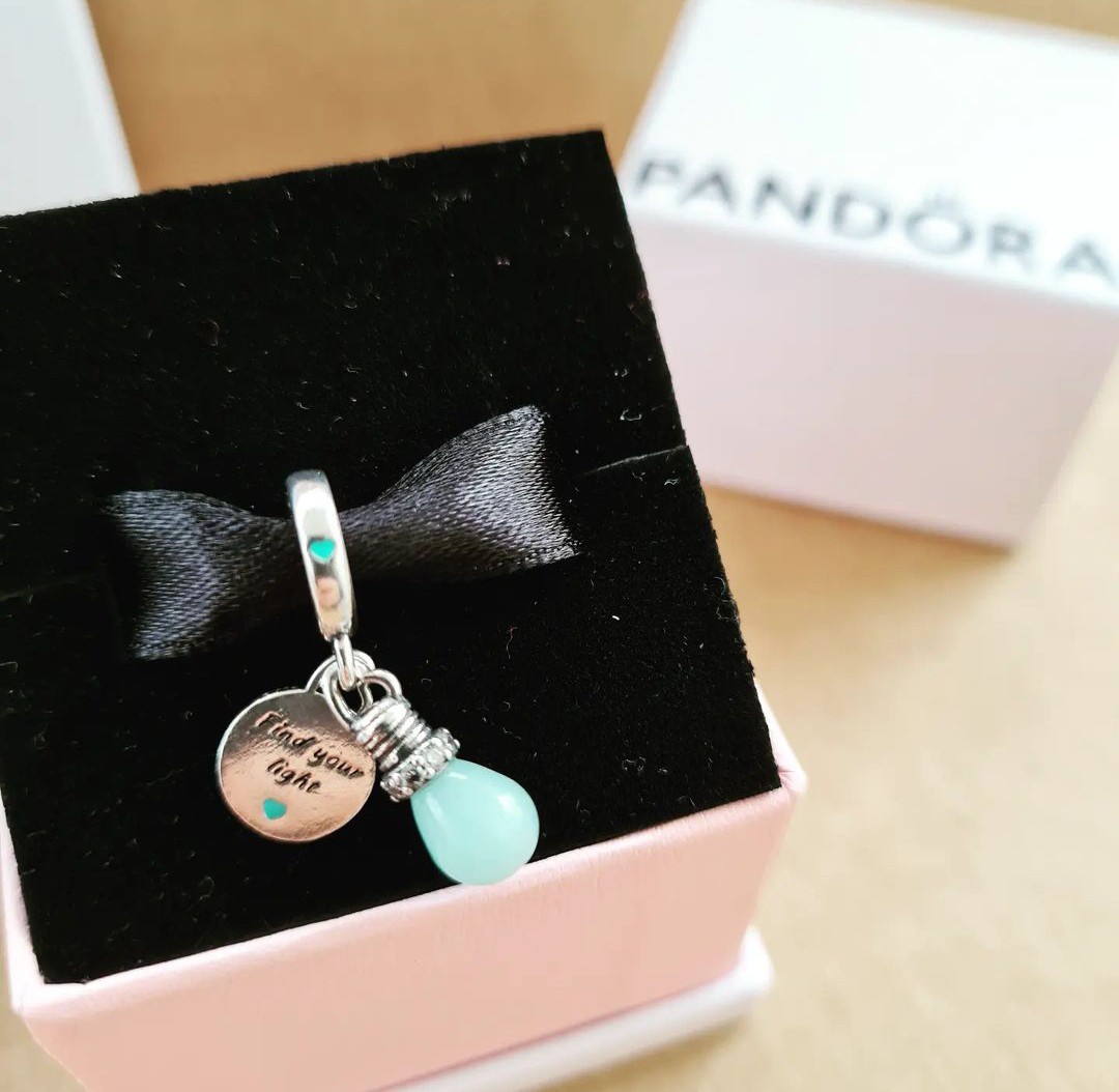 SALE‼️ AUTH PANDORA LIGHT BULB DANGLE CHARM, Women's Fashion, Jewelry ...