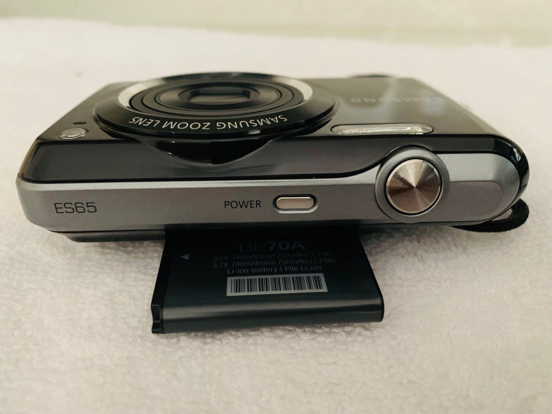 Samsung digital Camera ES65, Photography, Cameras on Carousell