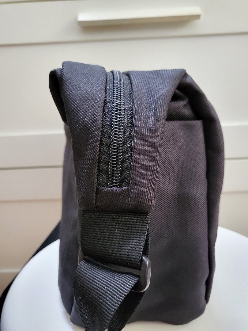 Sirui Sling camera bag, Photography, Photography Accessories, Camera ...