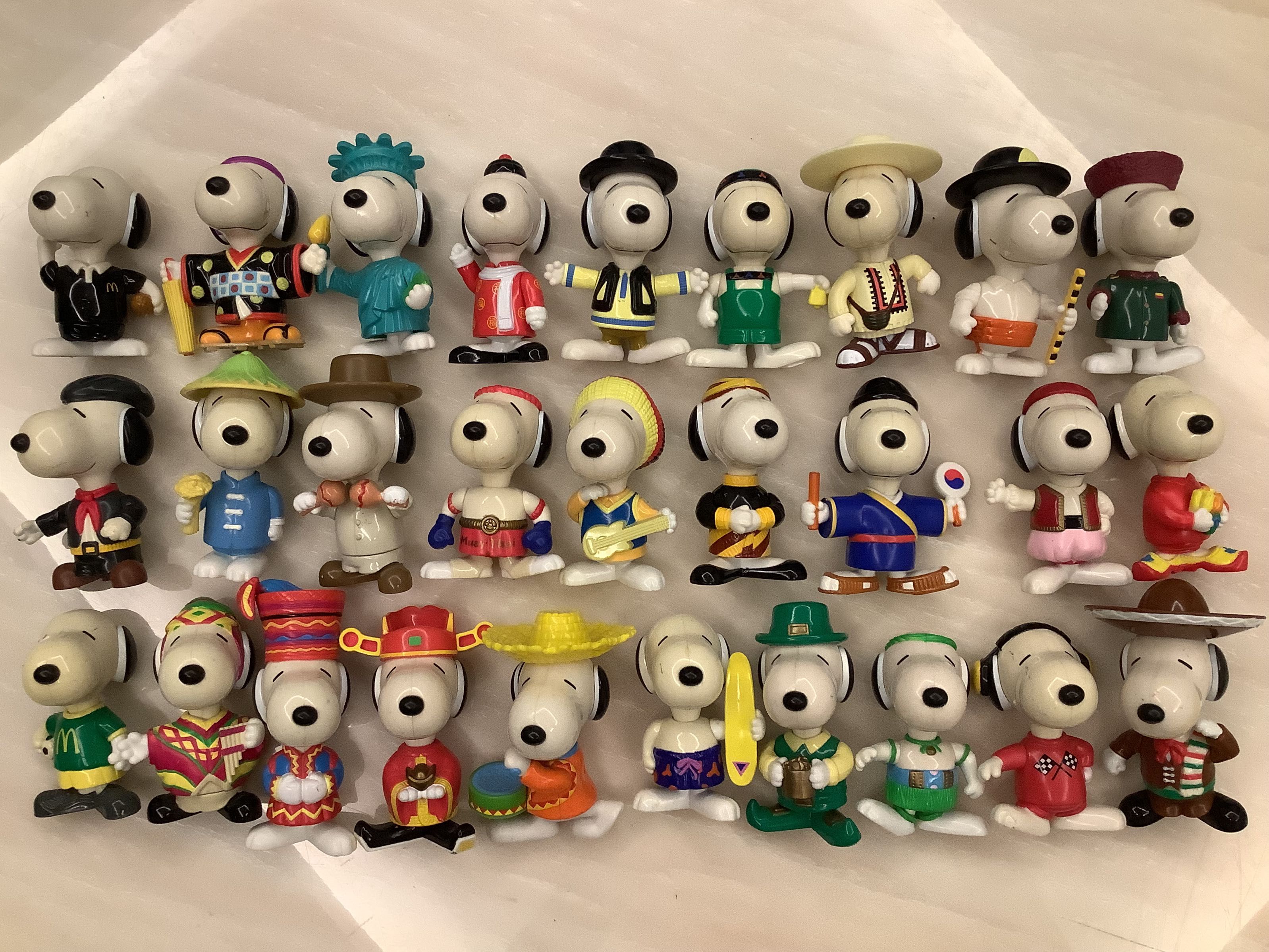 McDonald’s Snoopy World Tour Collection, Hobbies & Toys, Collectibles & Memorabilia, Vintage ...