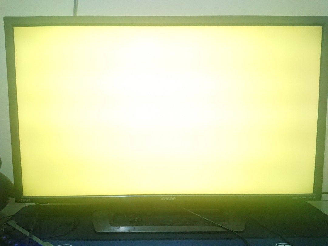 TV LED SHARP AQUOS 32 INCH, Elektronik, TV & Perlengkapan Hiburan di ...