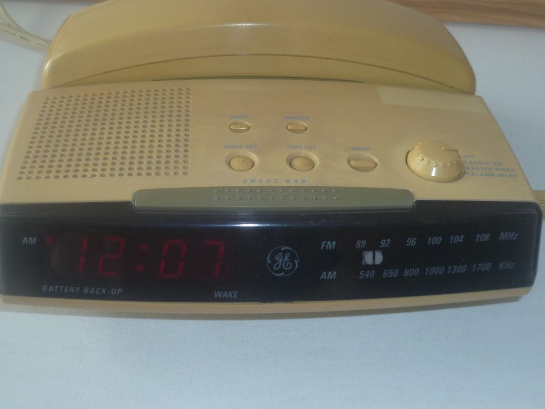Vintage !! 70s' GE General Electric Model 2-9710A Memory FM/AM Clock ...