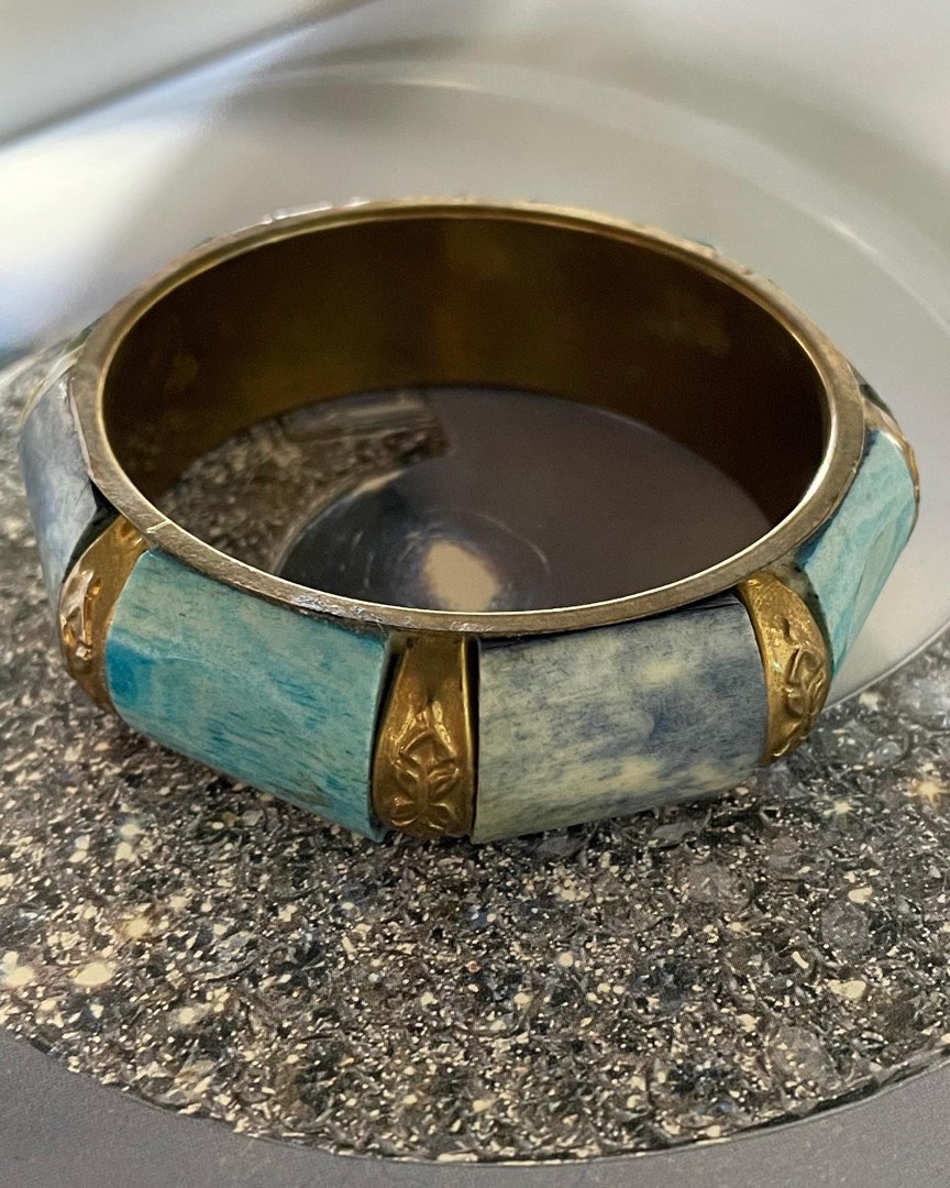 Vintage Colored Bone and Brass Bangle, Women's Fashion, Jewelry ...