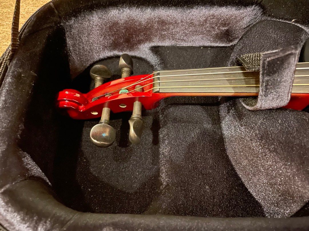 Yamaha Silent Violin SV-150 (with BAM case) electric violin, Hobbies ...