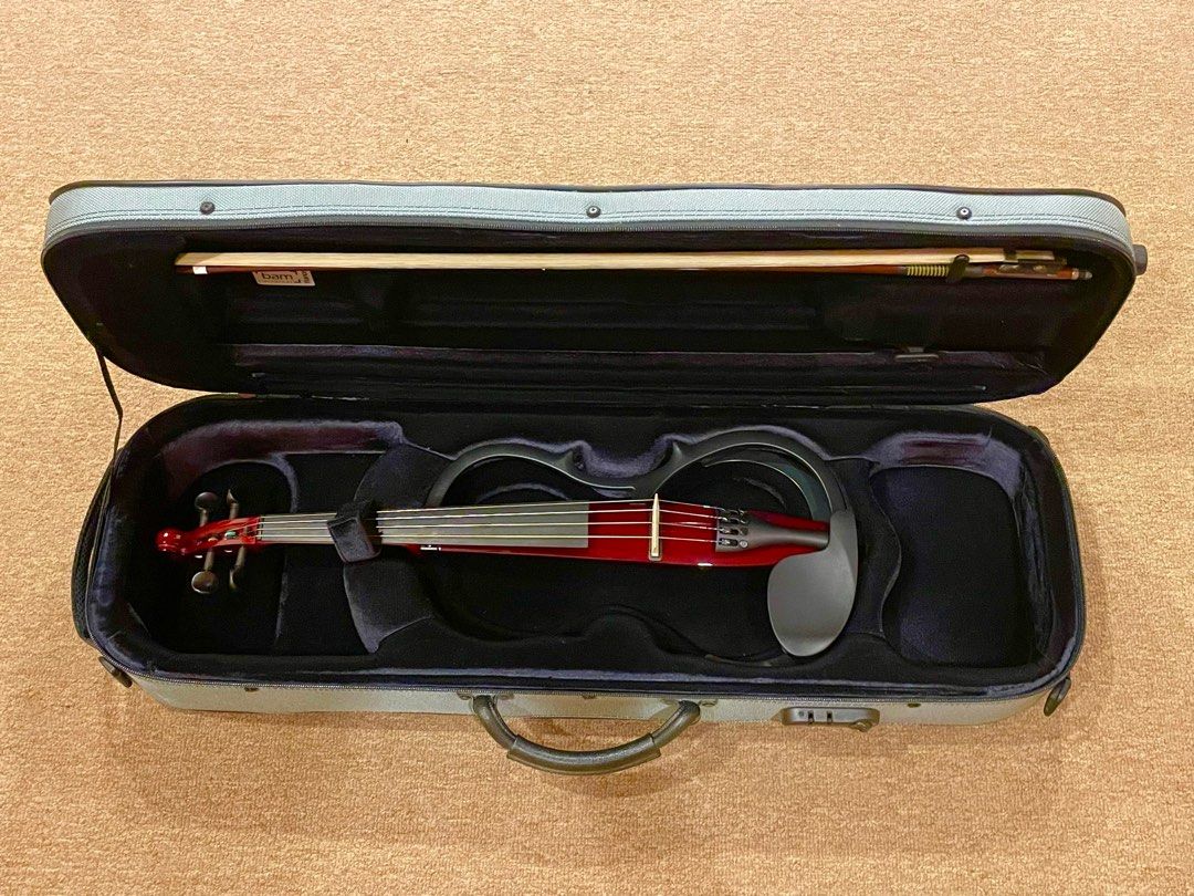 Yamaha Silent Violin SV-150 (with BAM case) electric violin, Hobbies ...