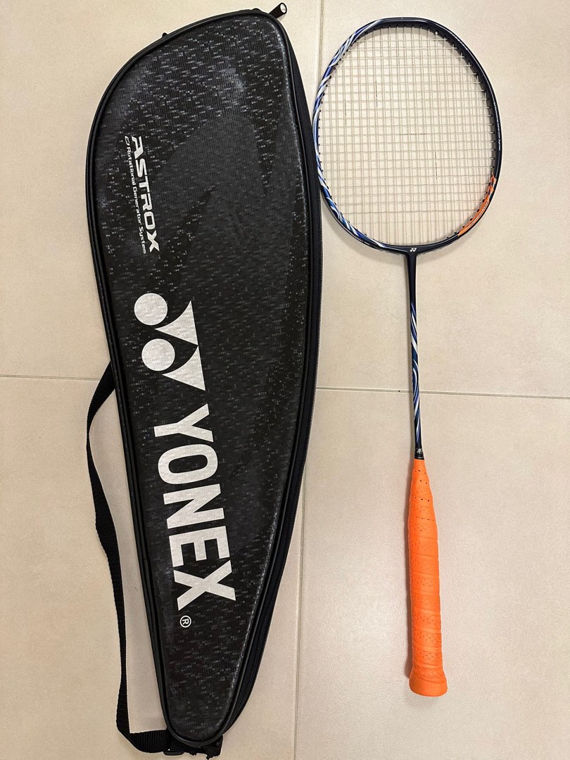 Yonex Astrox 100zz 舊色 4ug6 SP版, 運動產品, 運動與體育, 運動與體育 - 球拍和球類運動 - Carousell