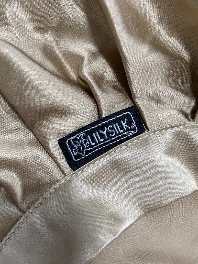 100% Silk night cap by Lily Silk, Women's Fashion, New Undergarments & Loungewear on Carousell
