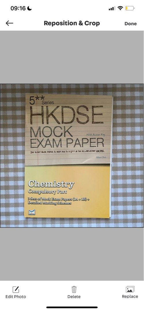 5** Series HKDSE mock exam paper chemistry (Compulsory Part), 興趣及遊戲, 書本 ...