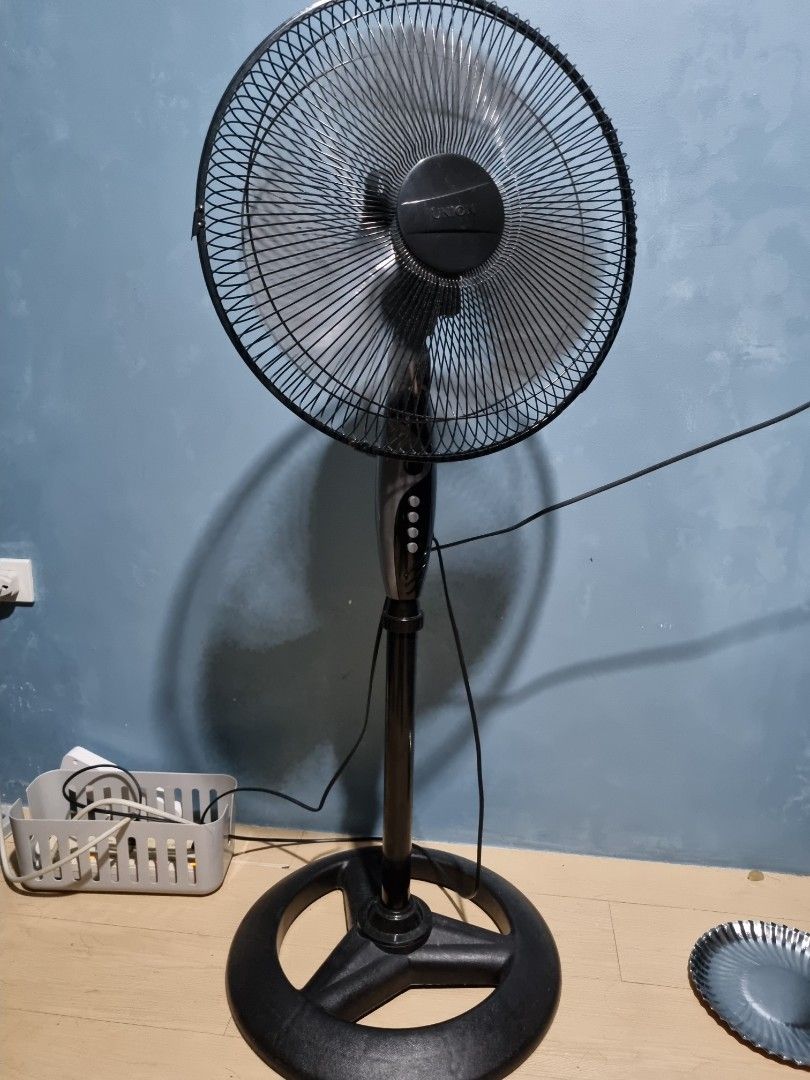 Almost New Union Stand Fan 16", Furniture & Home Living, Lighting ...