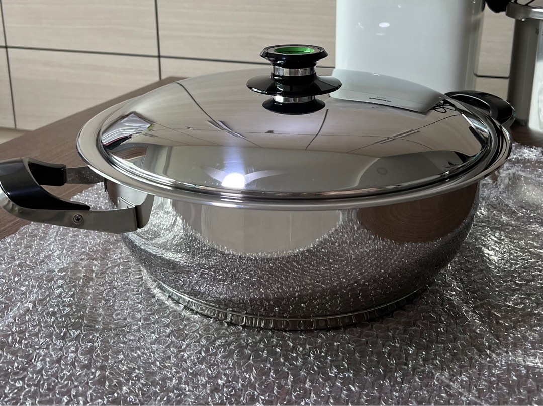AMC stainless steel wok 8.2L, Furniture & Home Living, Kitchenware ...