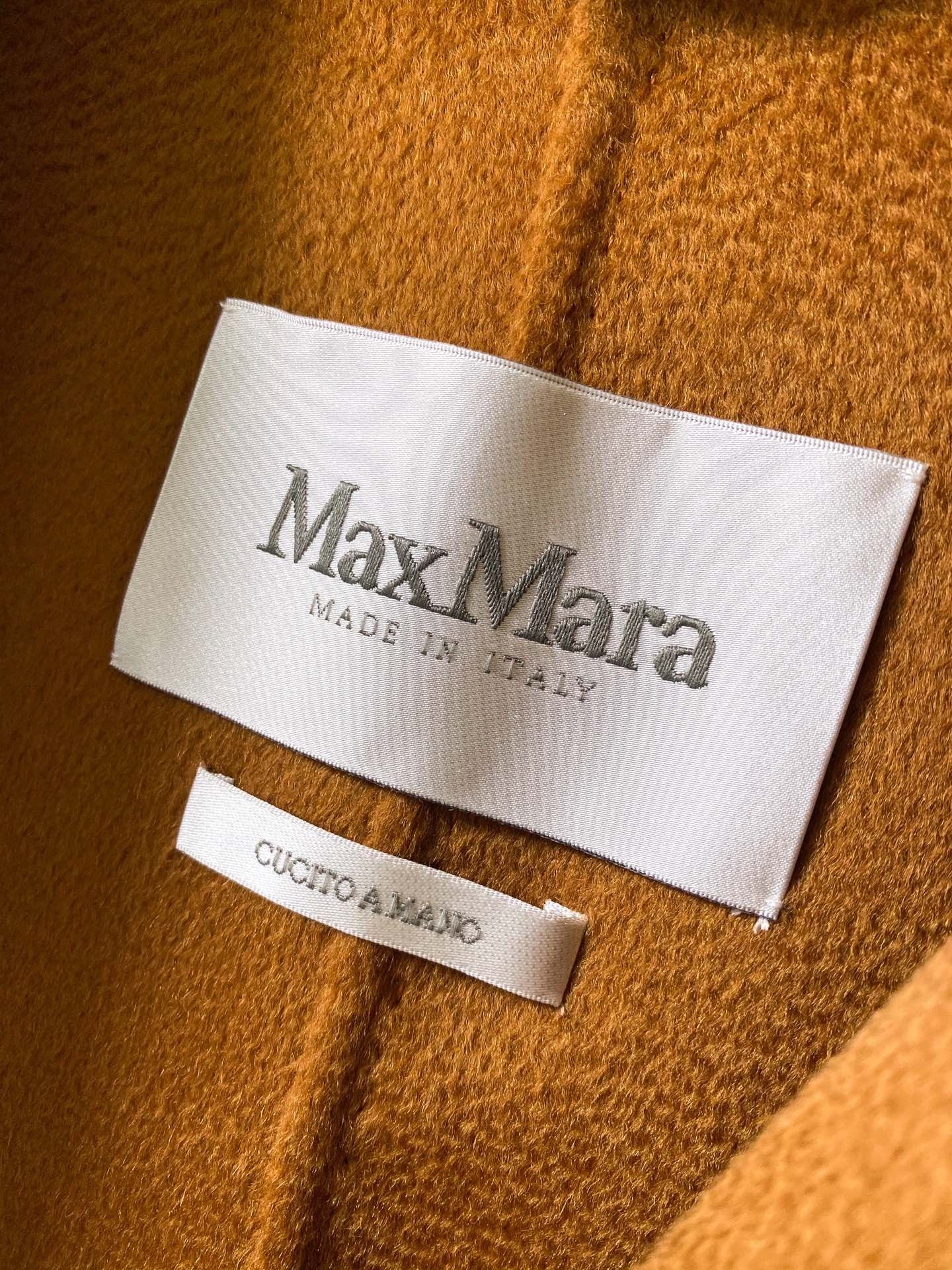 Authentic Maxmara LiLia series, Women's Fashion, Coats, Jackets and Outerwear on Carousell