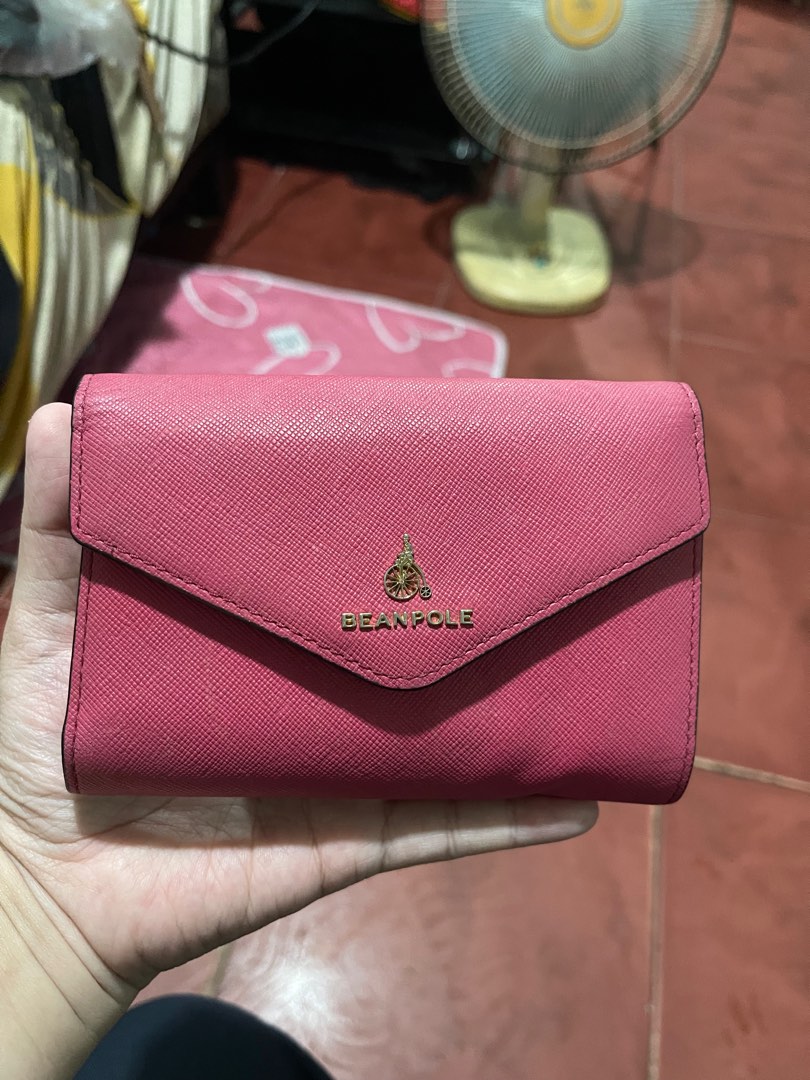 beanpole trifold, Women's Fashion, Bags & Wallets, Wallets & Card ...