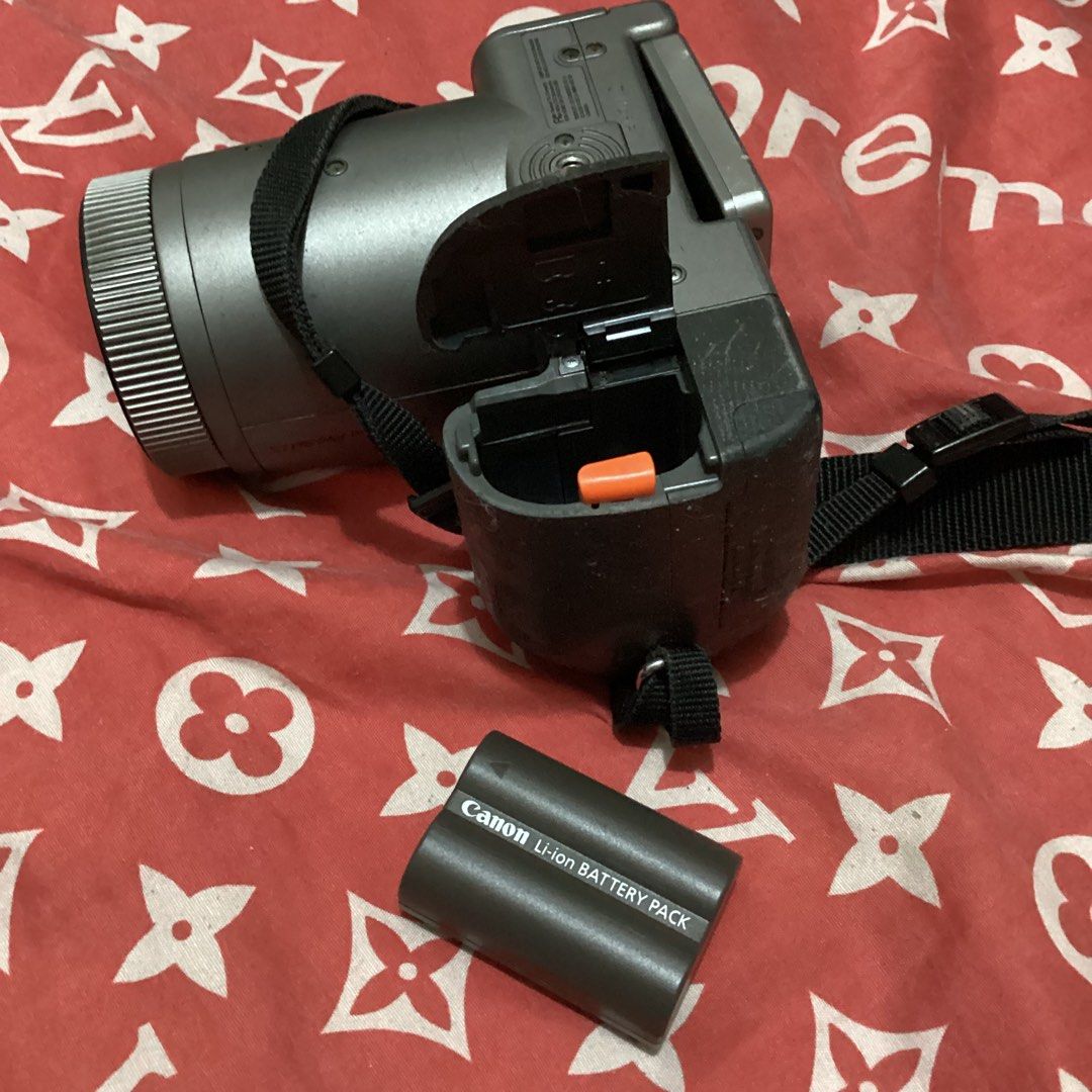 Canon Power Shot Pro 90 IS, Photography, Cameras on Carousell