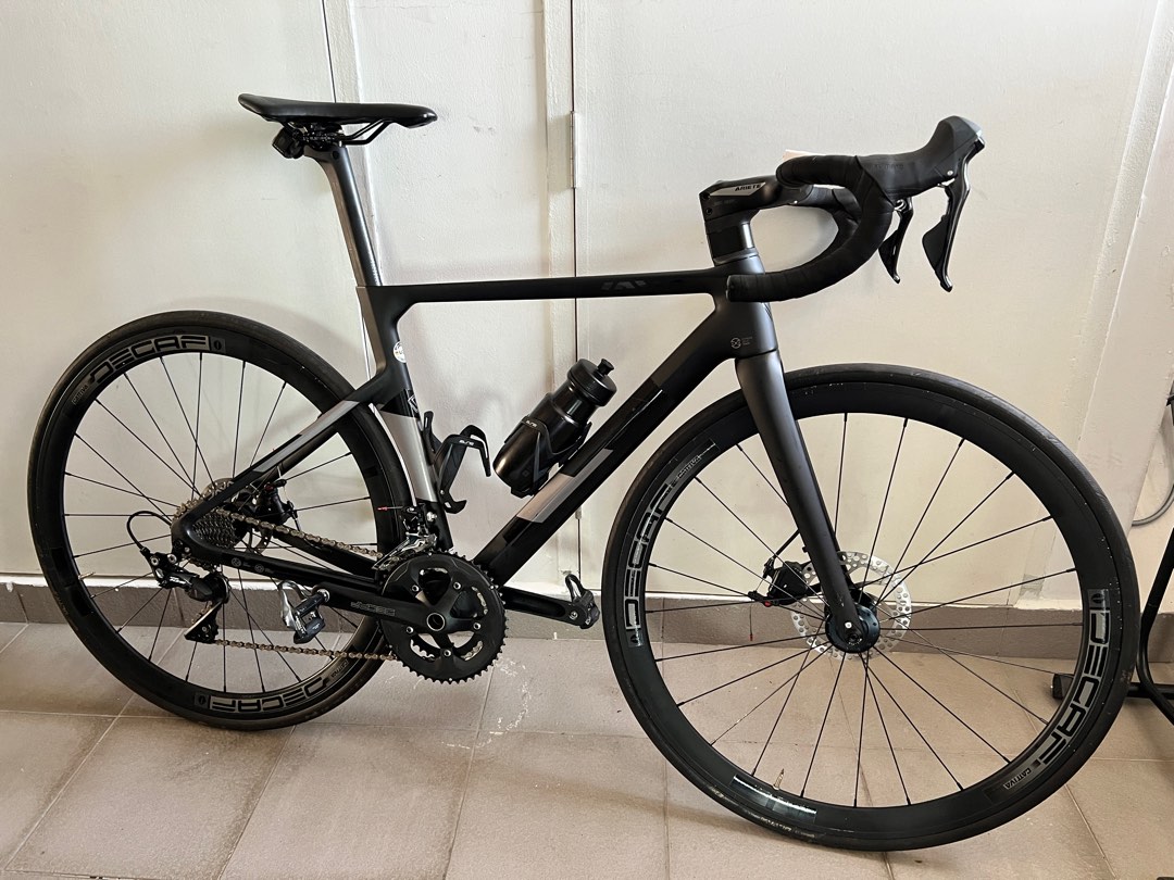 Carbon fibre UCI-cert lightweight Java Vesuvio (51) with upgrades ...