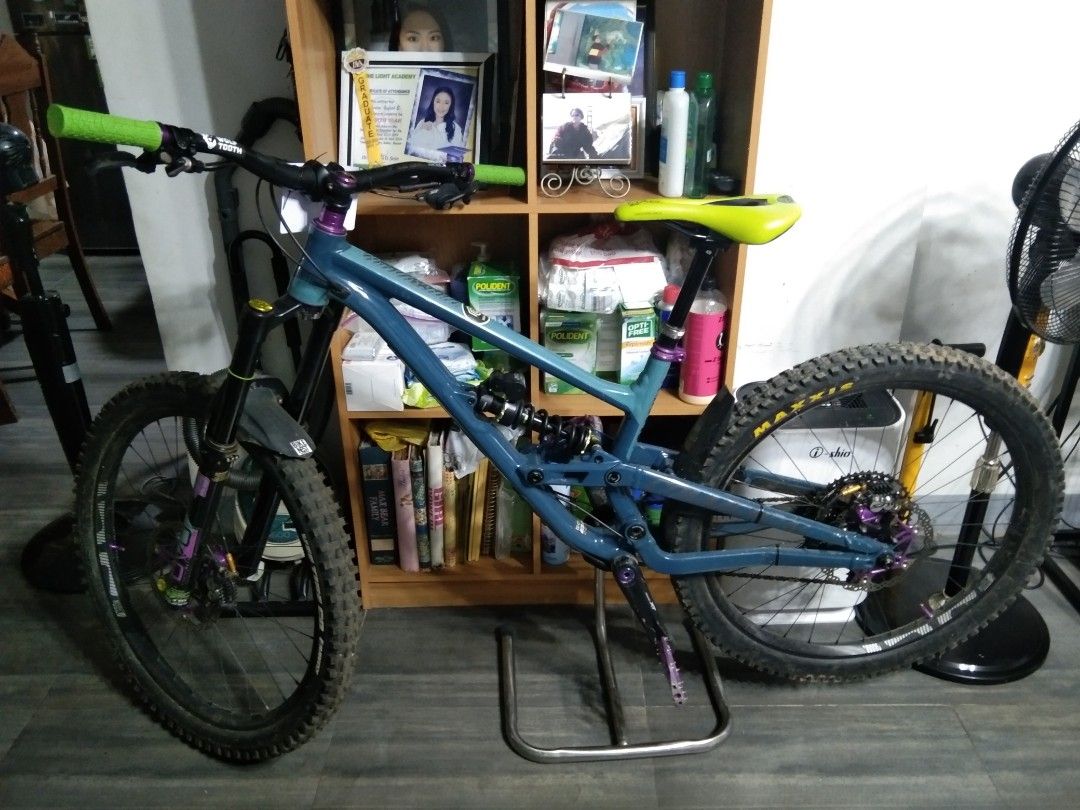 COMMENCAL FULL RACE ENDURO FULL SUS MT.BIKE, Sports Equipment, Bicycles ...