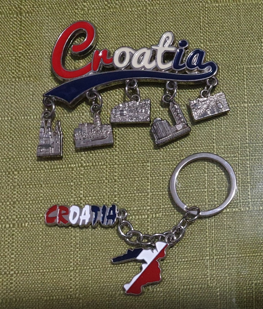 Croatia Rer Magnet and Keychain Set, Furniture & Home Living, Home ...