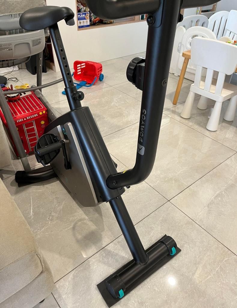 Decathlon stationary bike, Sports Equipment, Exercise & Fitness, Cardio ...