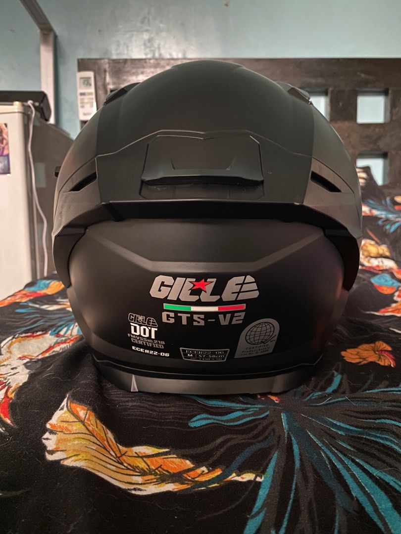 Gille GTS V2 (medium), Motorbikes, Motorbike Parts & Accessories ...
