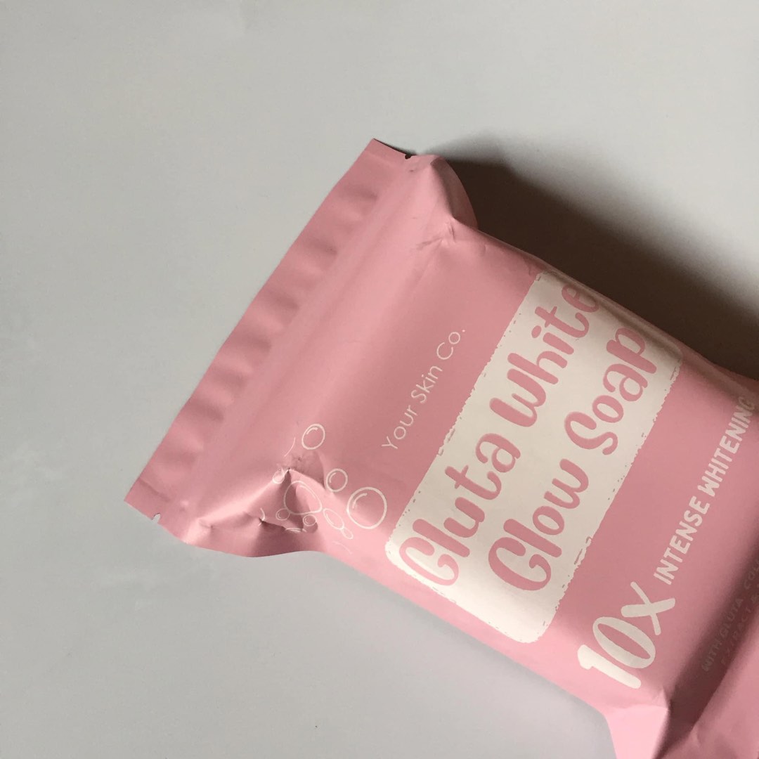 Gluta white glow soap, Beauty & Personal Care, Bath & Body, Bath on ...