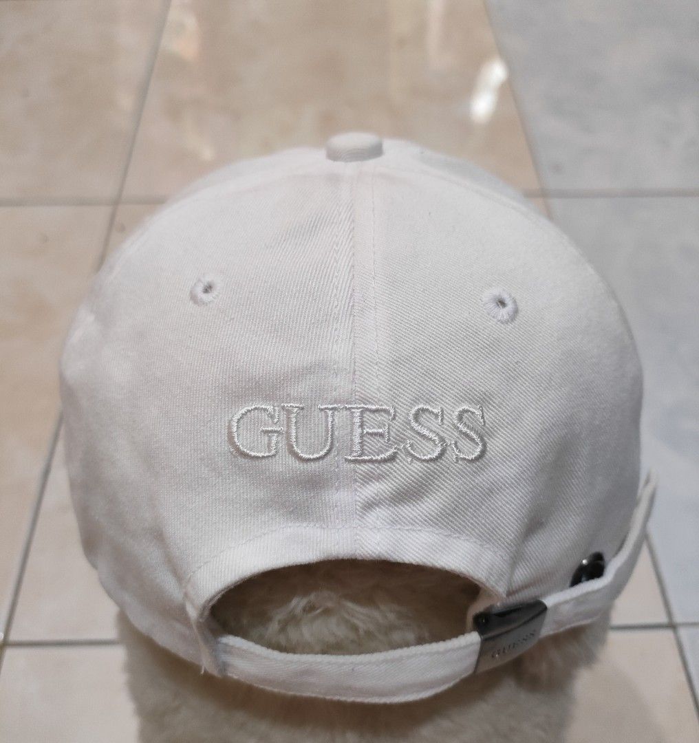 Guess mini triangle logo cap, Men's Fashion, Watches & Accessories ...