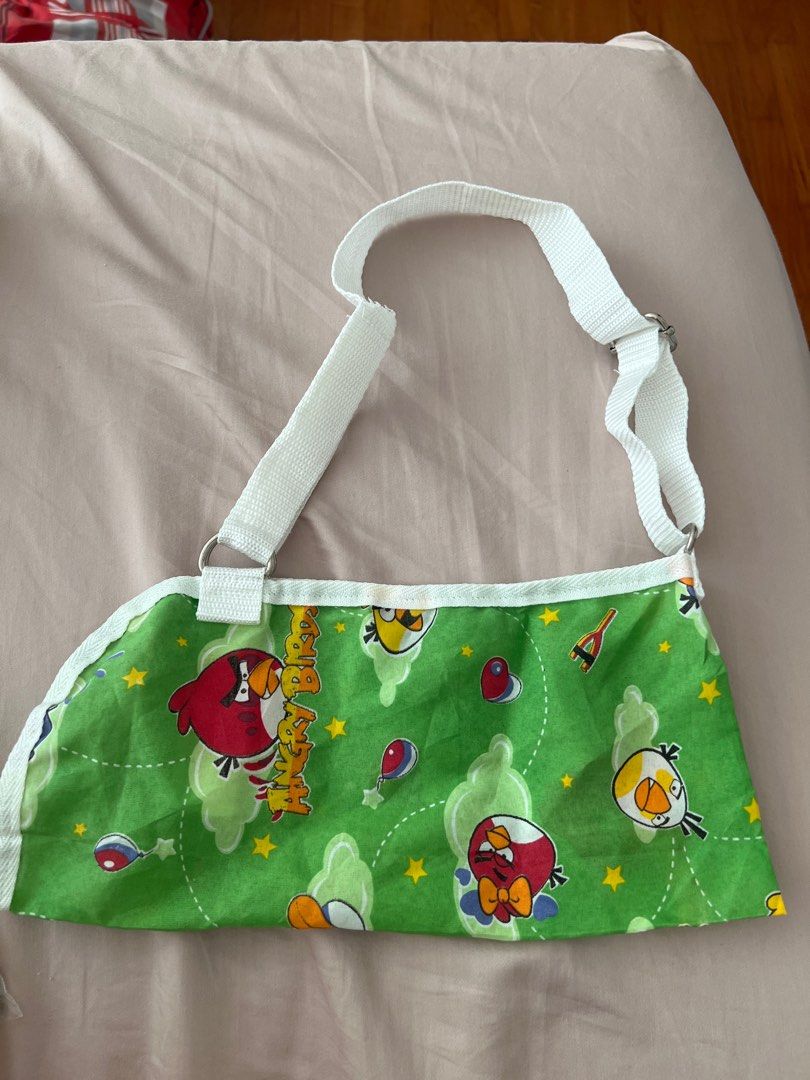 Hand Sling, Health & Nutrition, Medical Supplies & Tools on Carousell
