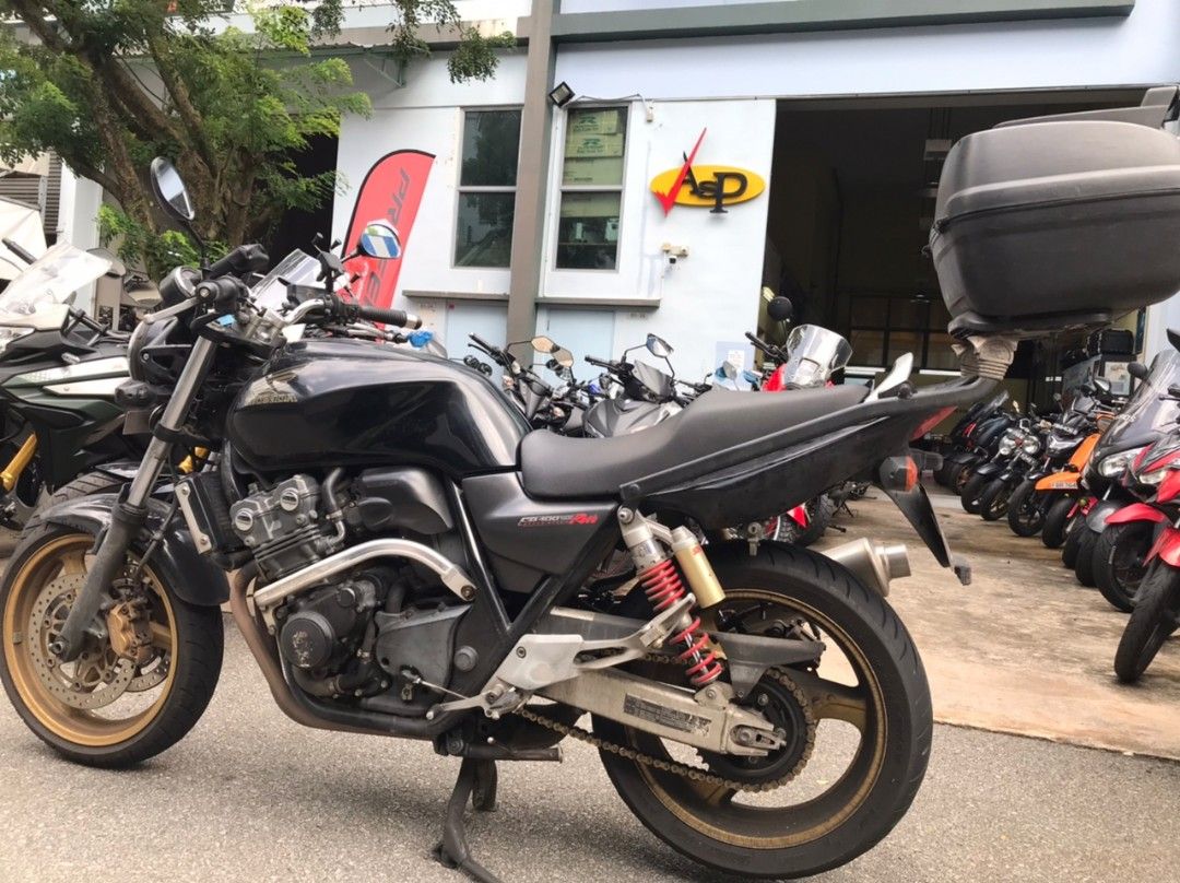 Honda CB400 SF Revo, Motorcycles, Motorcycles for Sale, Class 2A on Carousell