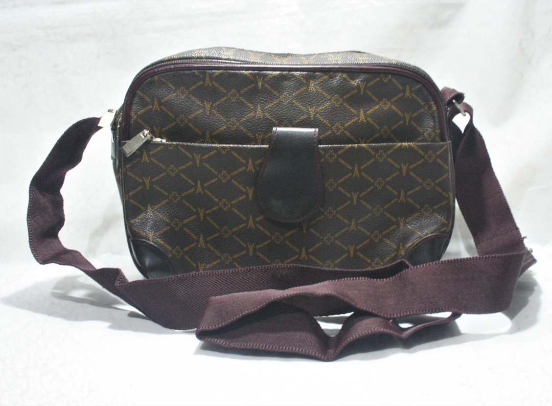 hong feng leather sling bag, Women's Fashion, Bags & Wallets, Cross ...