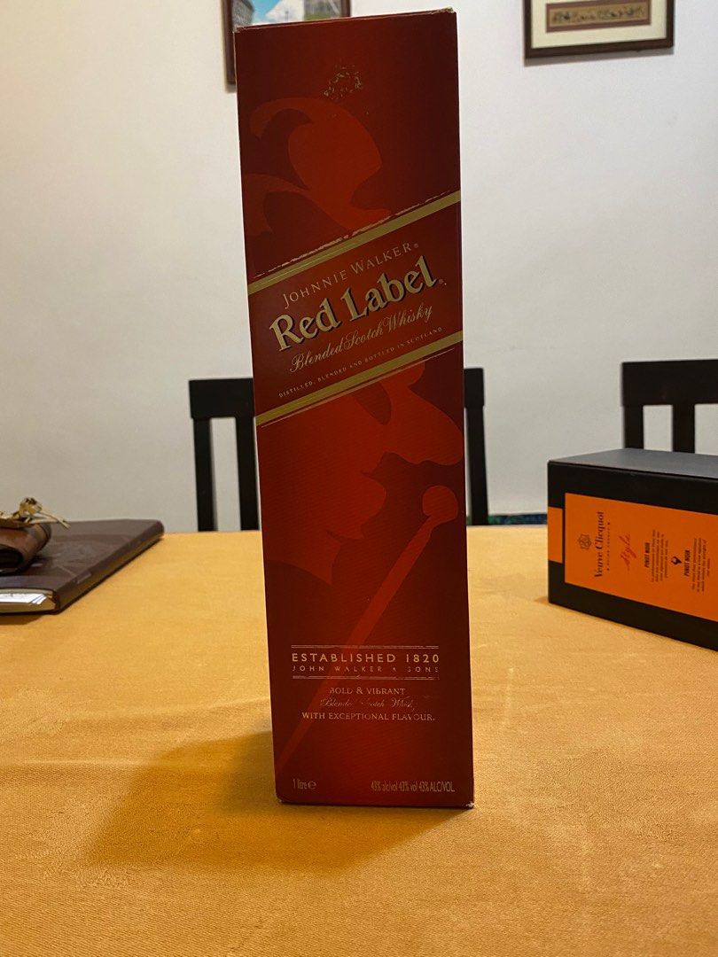 Johnnie Walker Black Label, gold label, Food & Drinks, Alcoholic ...