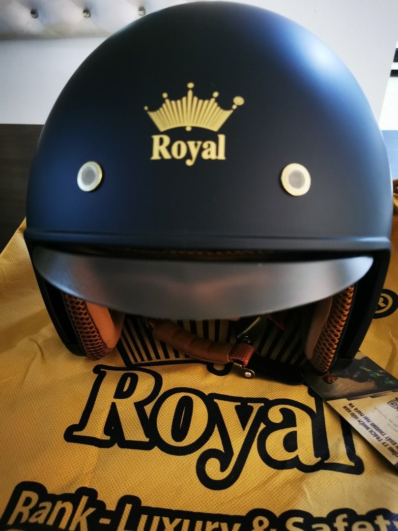Matt black motorcycle helmet. Brand: Royal, Motorcycles, Motorcycle ...