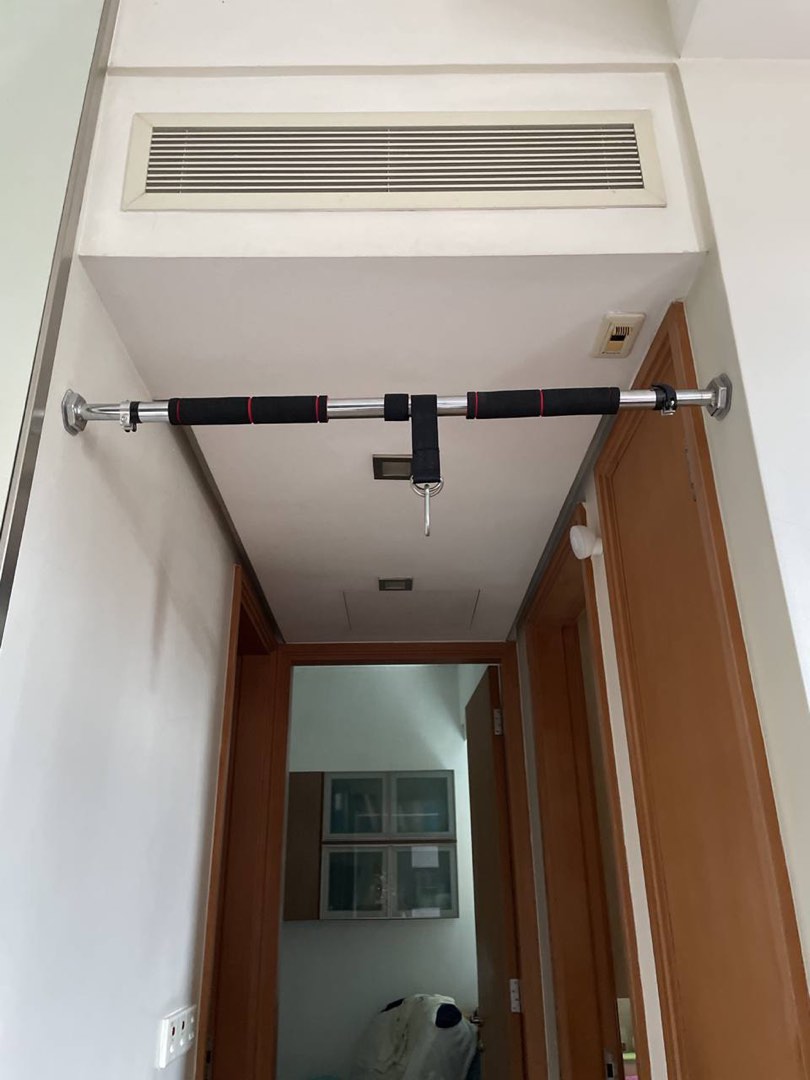 Metal Pull-up Bar, Sports Equipment, Exercise & Fitness, Toning ...