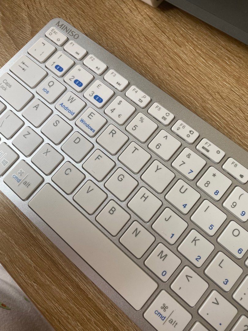 Miniso Wireless Keyboard Computers And Tech Parts And Accessories Computer Keyboard On Carousell