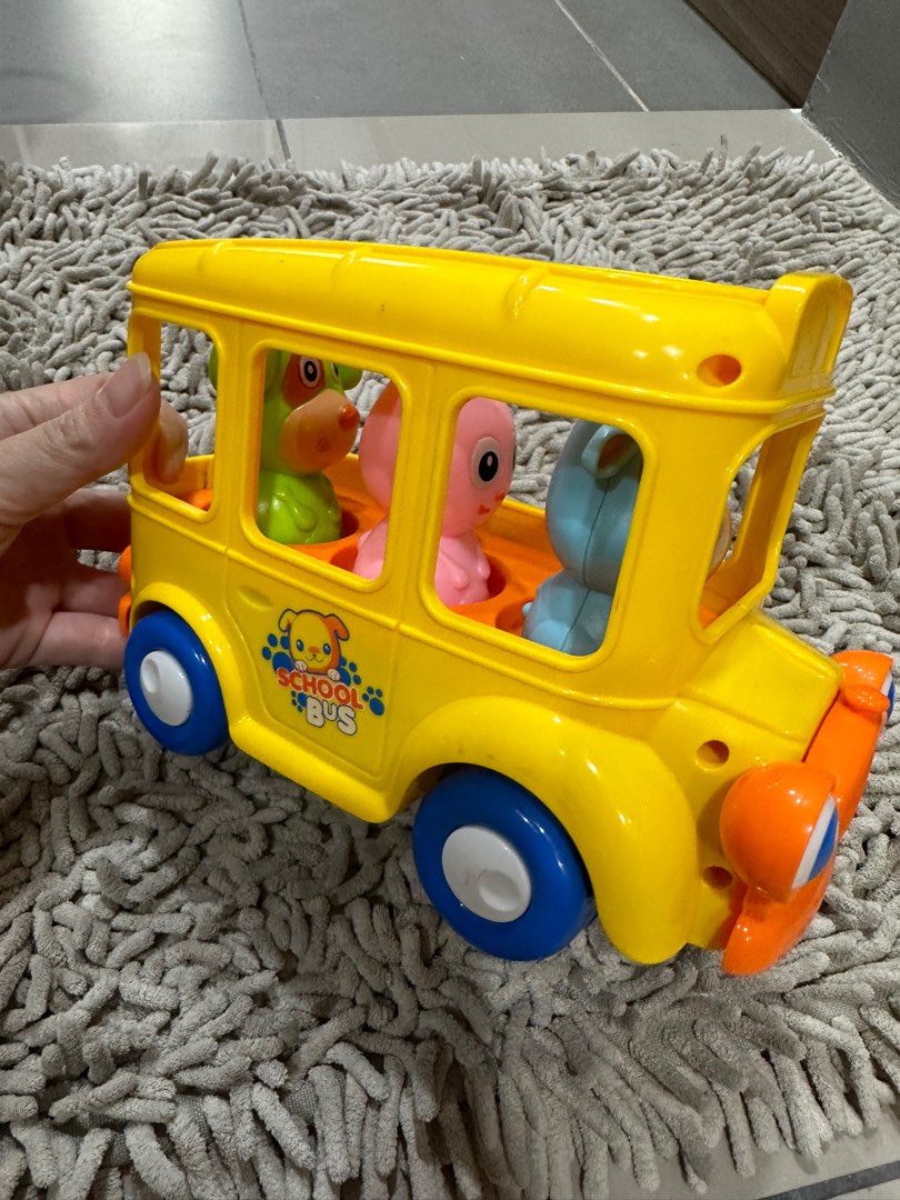 Musical bus, Hobbies & Toys, Toys & Games on Carousell