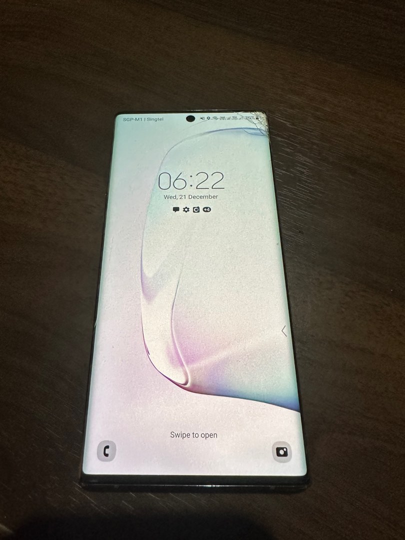 Note 10 Plus 256 GB . Screen cracked top right . Doesnt effect phone ., Mobile Phones & Gadgets ...