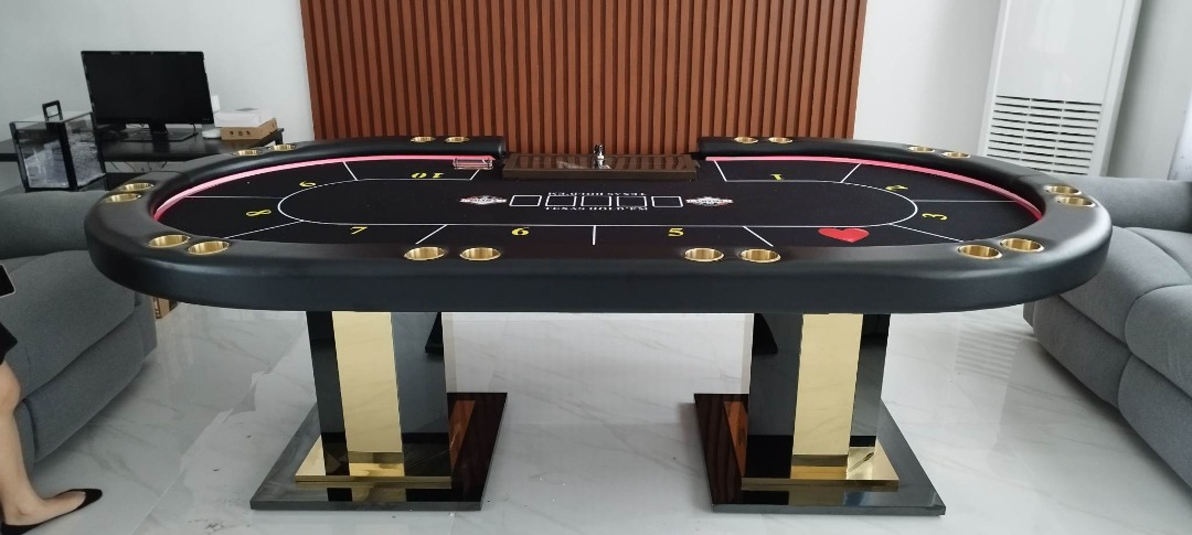 POKER TABLE with LED LIGHTS AND DOUBLE CUP, Sports Equipment, Other ...