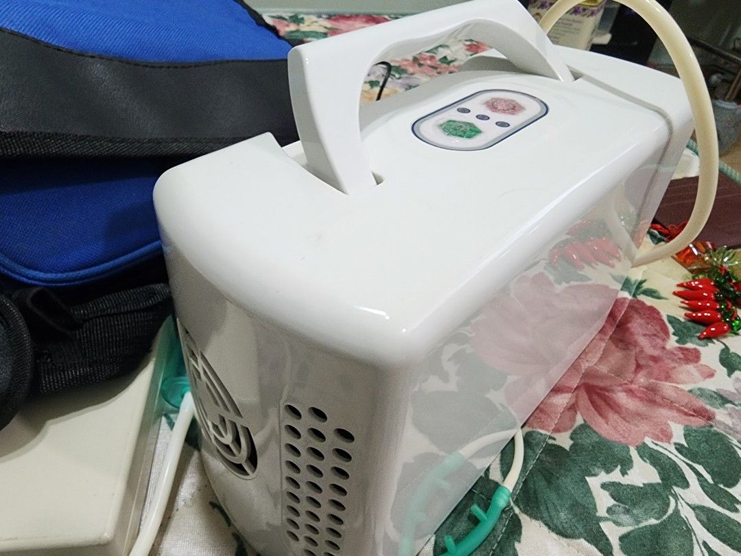 Portable oxygen concentrator tank, Health & Nutrition, Assistive ...