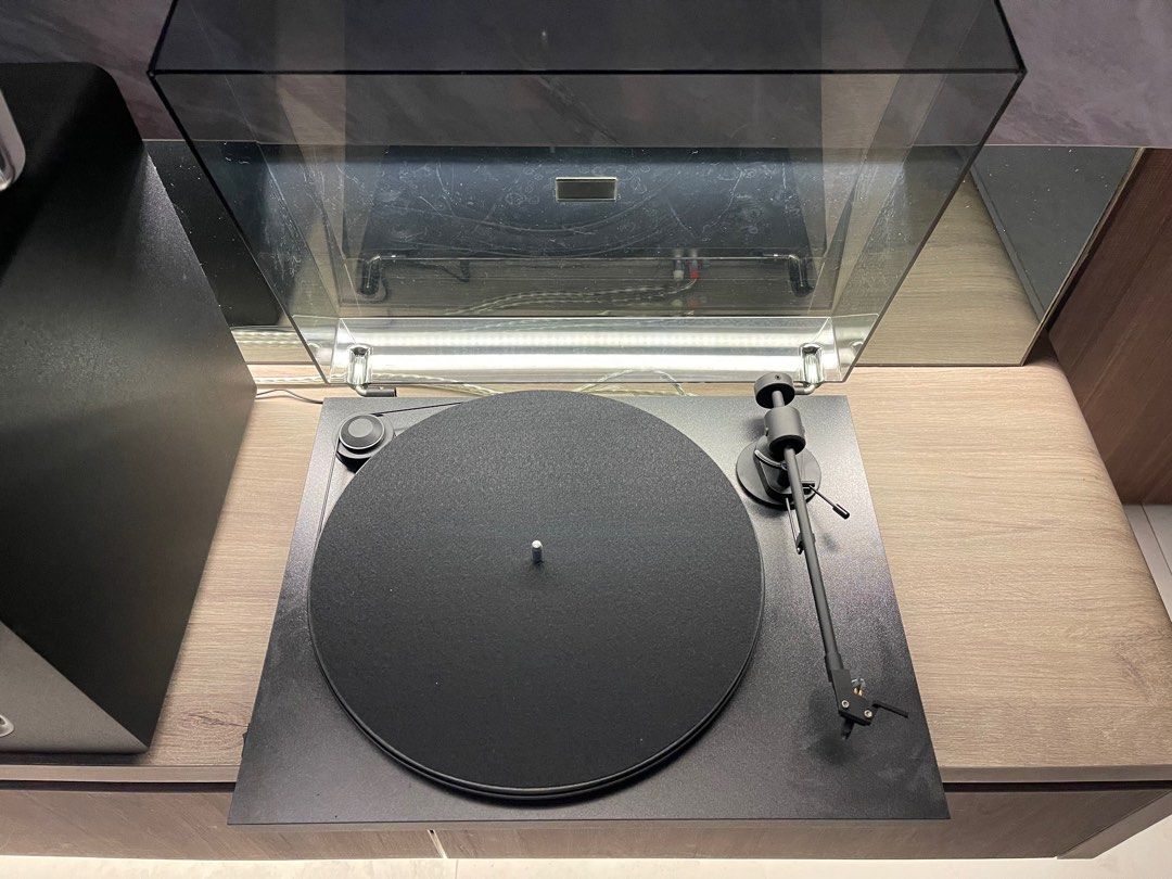 PRO-JECT Turntable Primary E Phono, Audio, Other Audio Equipment on ...